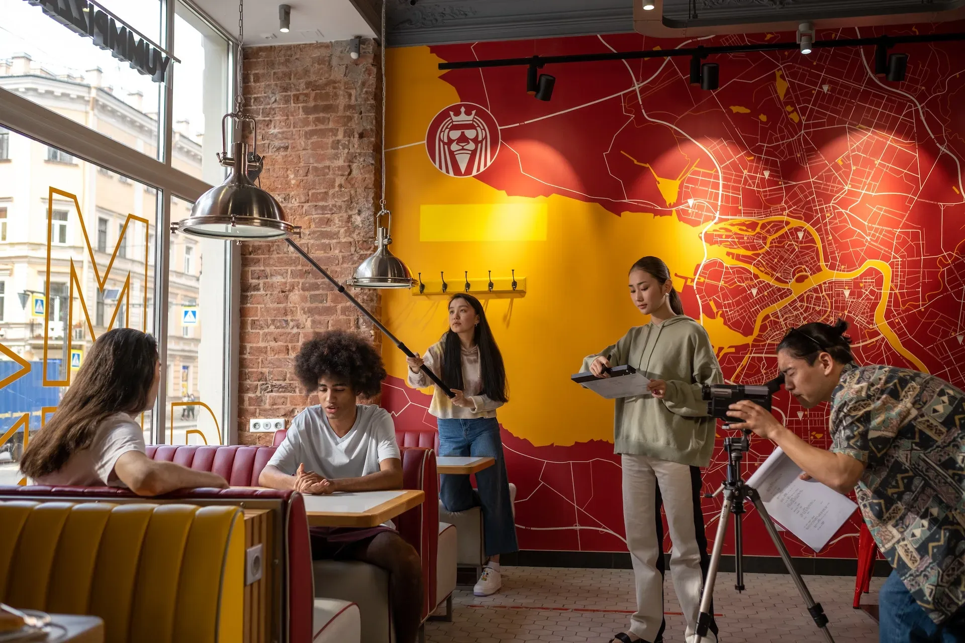 Your Guide to Nailing the Frame Rate for Your Videos